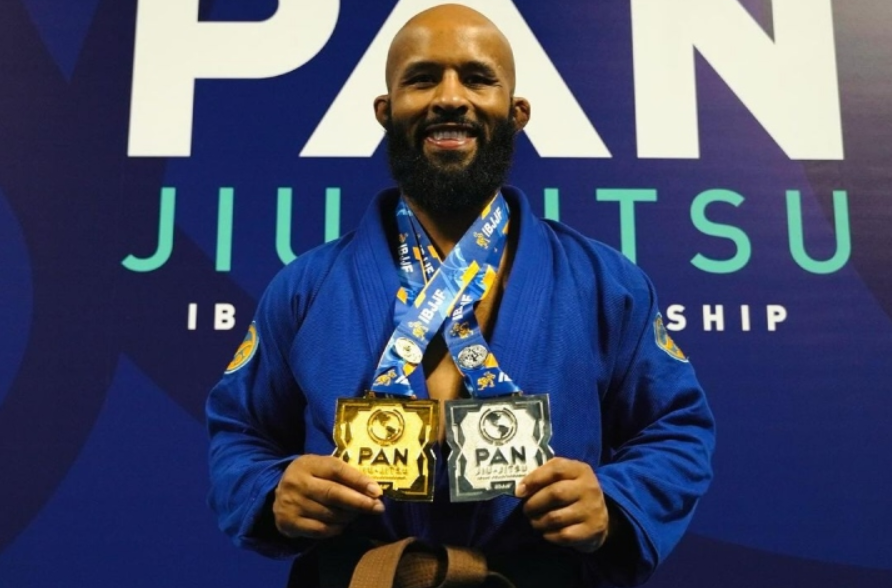 Demetrious 'Mighty Mouse' Johnson confirma ca va continua sa concureze ...